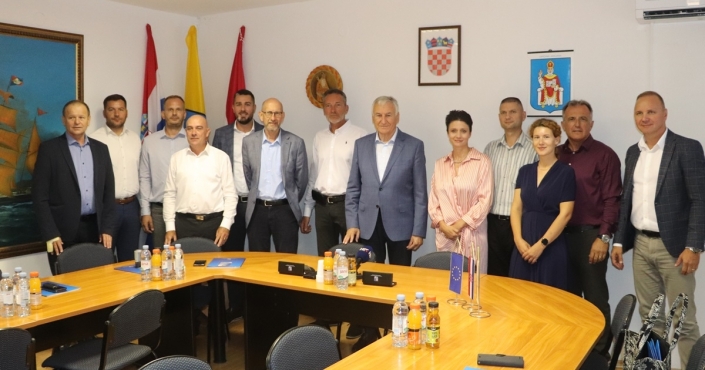 U JANJINI POTPISANI UGOVORI O SUFINANCIRANJU PROJEKATA NA POMORSKOM ...